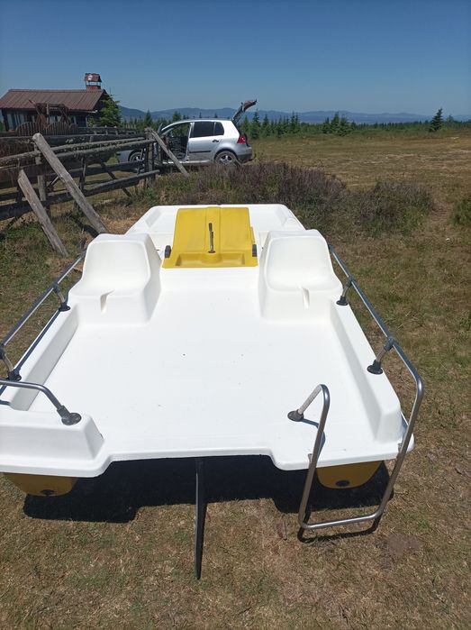 Hidrobicicleta 4 locuri Belis • OLX.ro