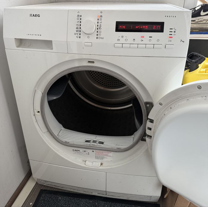 Сушилня AEG 7 кг гр. София Лозенец • OLX.bg