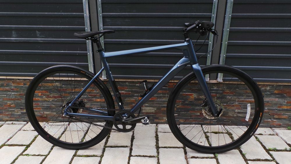 Bicicleta trekking Boardman URB Urban transmisie curea furca carbon ...