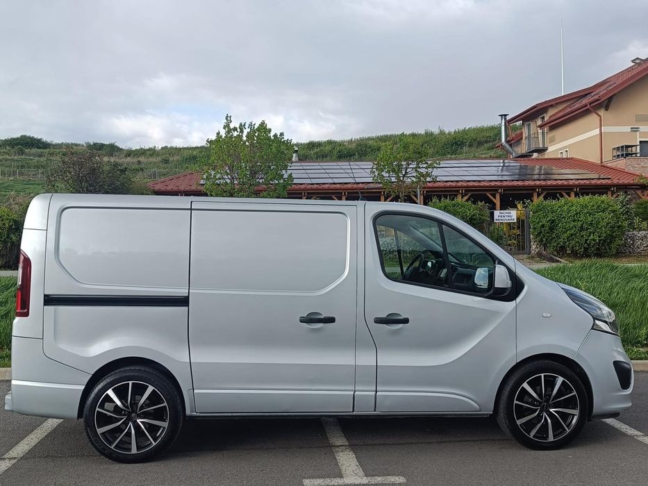 Opel Vivaro euro 6 Impecabila Turda • OLX.ro