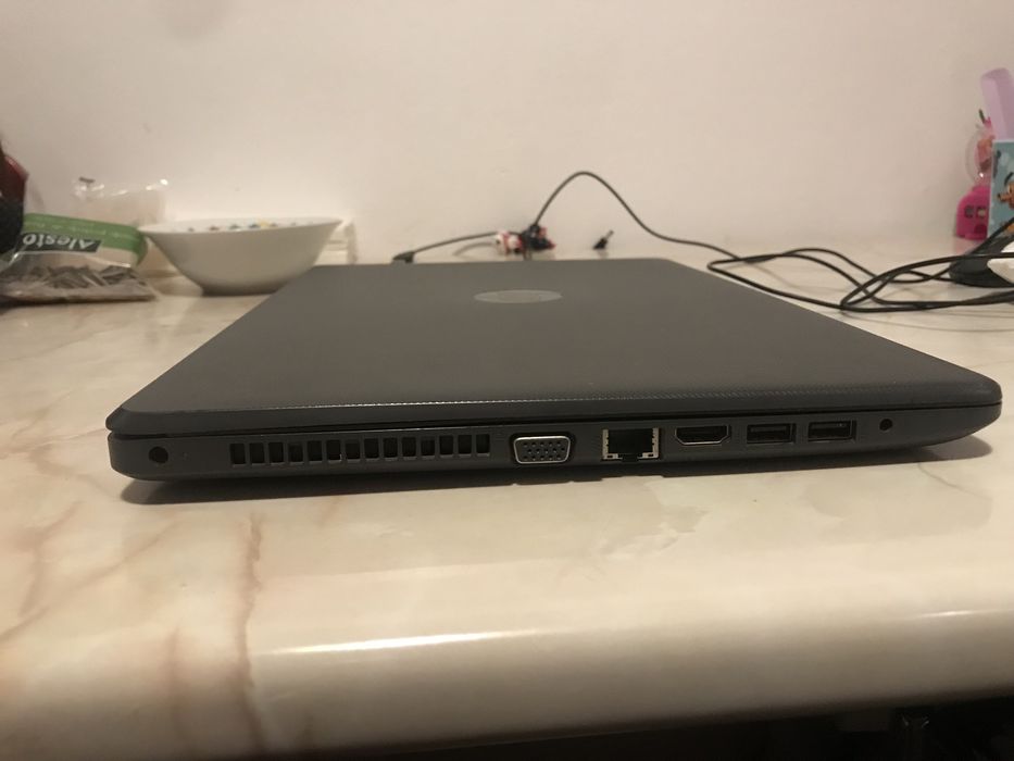 Laptop HP amd e2-9000e radeon r2 4 compute cores 2c+2g Piatra Neamt ...