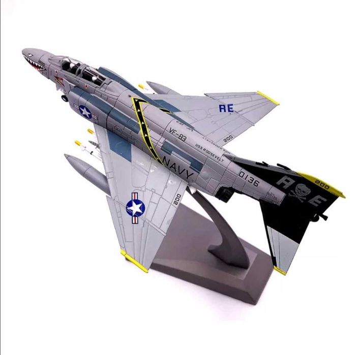 Macheta avion F-4 Ghost Pirate Flag Squadron Independent Carrier F4C ...