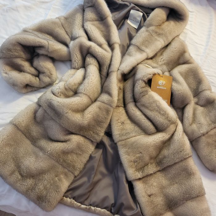 Haina blana baby vizon lux noua Gata-Fur, Unicat,44 Ilfov Buftea • OLX.ro