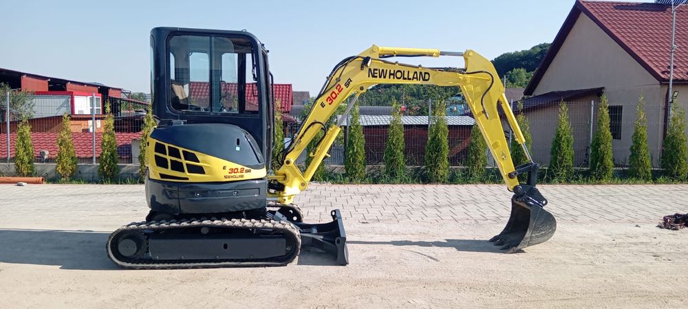 Miniexcavator New Holland Kubota jcb Tacheuchi 3300kg Dej • OLX.ro