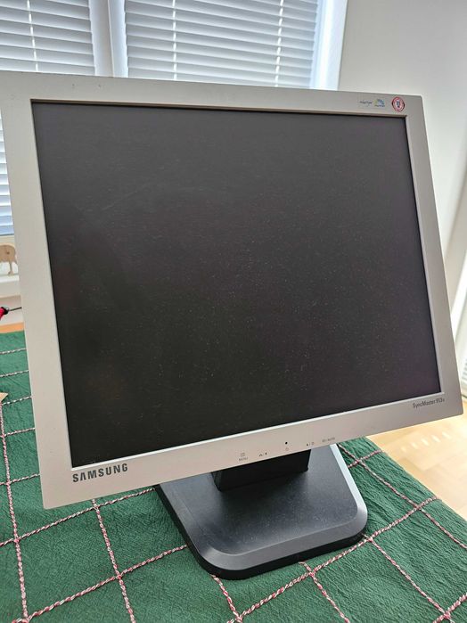 Монитор TFT - LCD Samsung Syncmaster 913v 17" гр. Велико Търново Акация ...