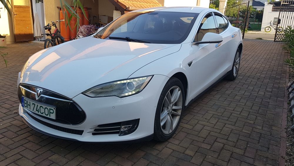 Tesla Model S P90 Oradea • OLX.ro