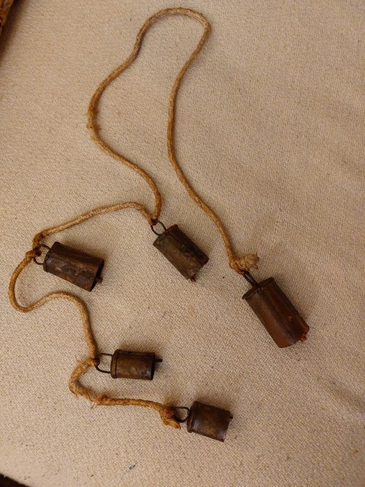 Sir 5 clopote (talangi) din fier FOARTE VECHI 100 ani, Olanda Bucuresti ...