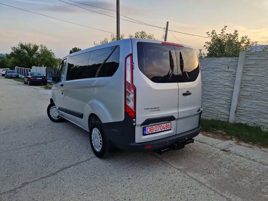 Ford Custom 8 locuri 2015 Moreni • OLX.ro