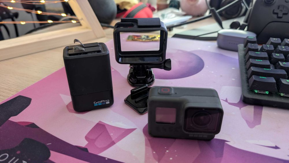 Vând GoPro Hero5 Black, în stare foarte bună, perfect funcțională ...