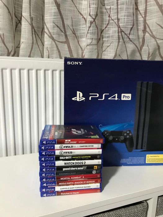 Vand PS 4 PRO + 2 controlere Oradea • OLX.ro