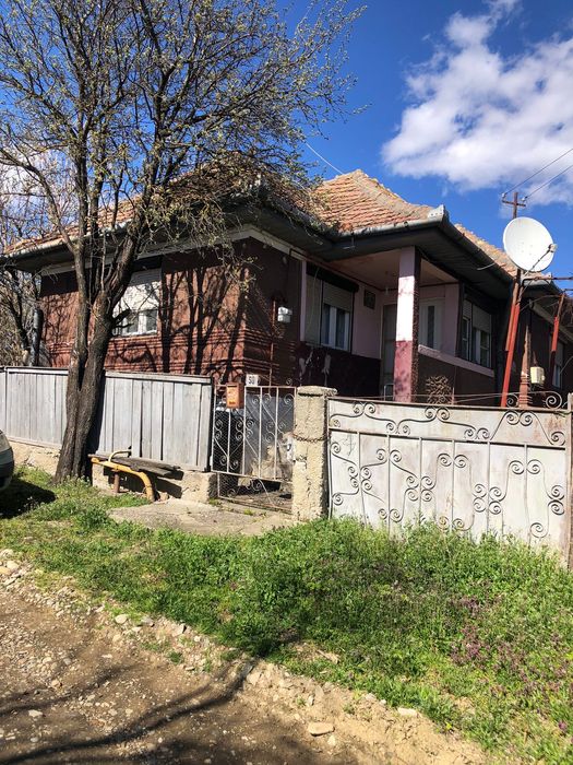 Vand casa cu teren intravilan Ceanu Mic • OLX.ro