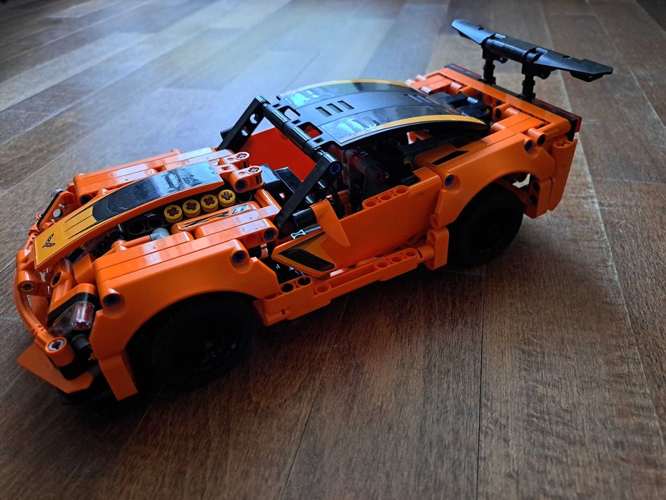 Lego Technic 42093 - Chevrolet Corvette ZR1 Brasov • OLX.ro