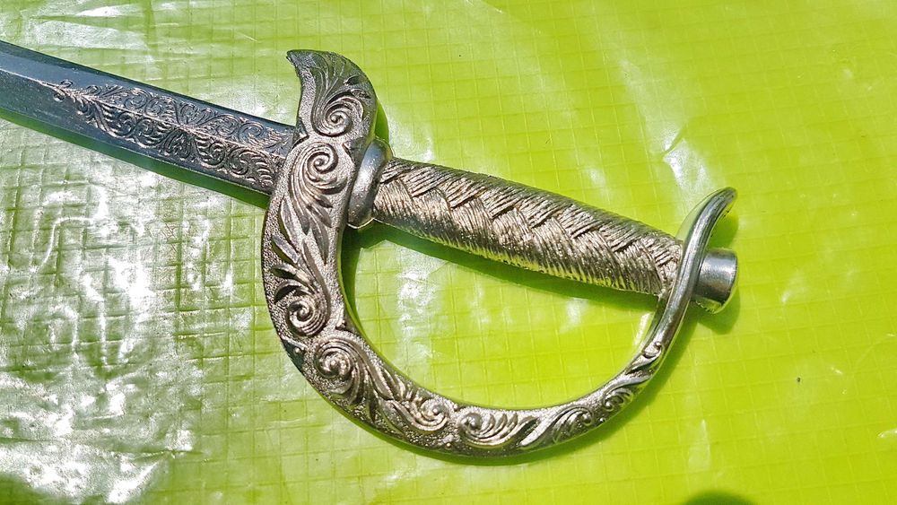 E151-Sabie Mica Stema Lourdes Model Toledo Gravura. Timisoara • OLX.ro