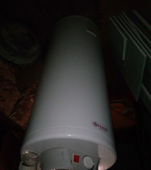 Свален Обемен бойлер работещ ELDOM 80L 2KW-Спасете го ! гр. Велико Търново Акация • OLX.bg