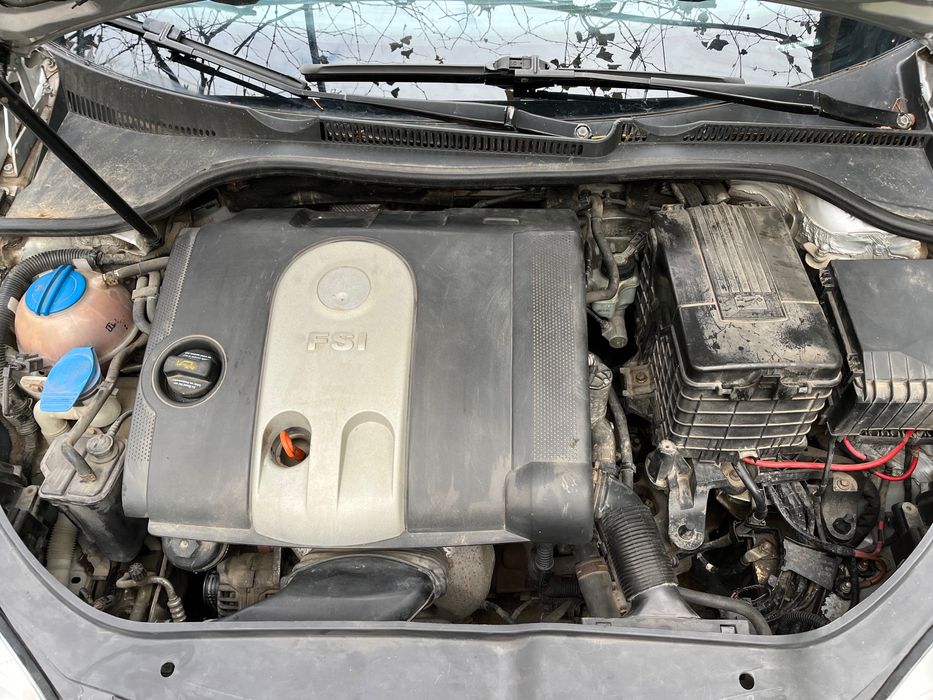 VW Golf 5 1.6 fsi Constanta • OLX.ro