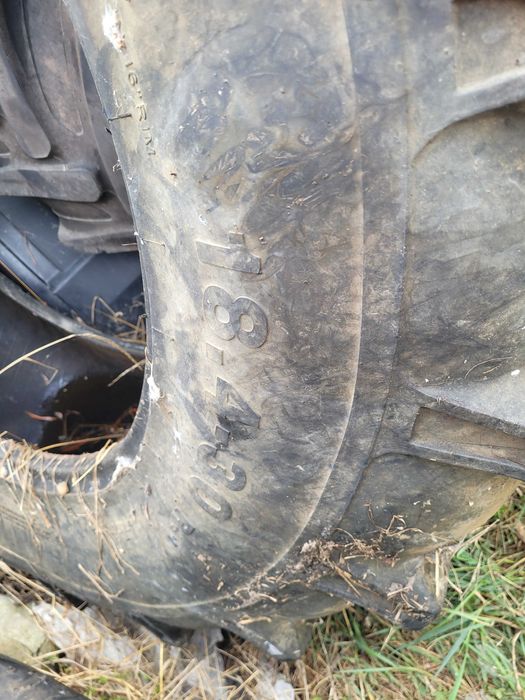 Roti jante anvelope 18.4-30 pentru tractor u650 sau combina Pitesti ...
