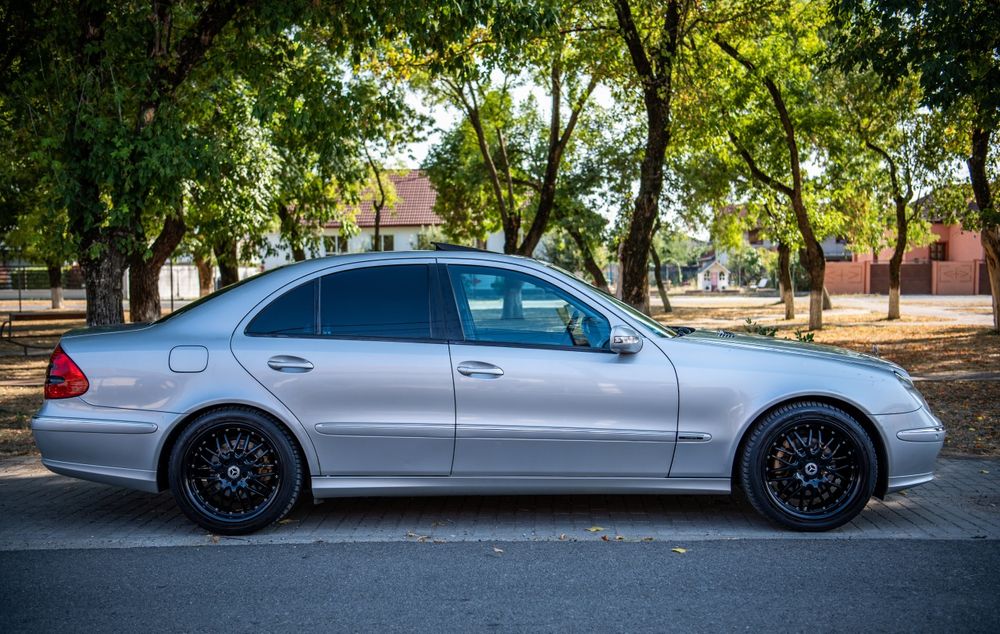 Vând Mercedes E clase w211 Timisoara • OLX.ro