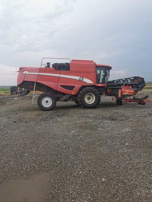 Combina Laverda M306 Draganesti-Olt • OLX.ro