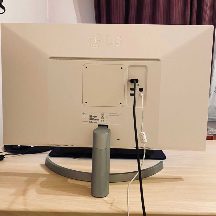 Monitor LG 27UL600-W 4K UHD IPS 60hz 27" 16:9 Craiova • OLX.ro