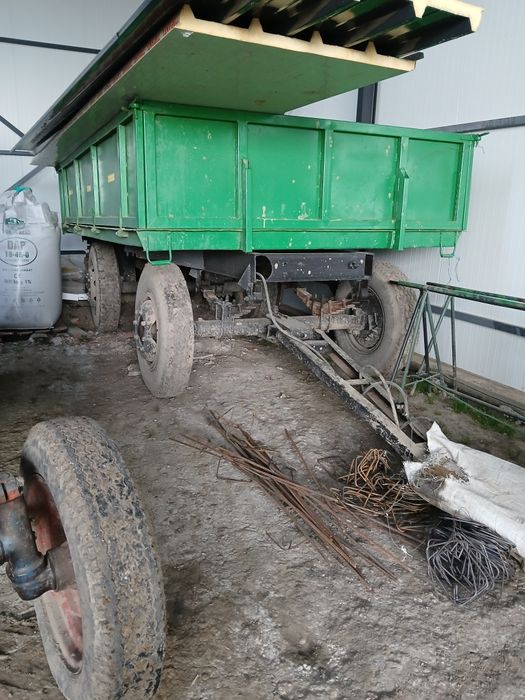 Tractor u 650 si remorca rm2 plug si disc Apateu • OLX.ro