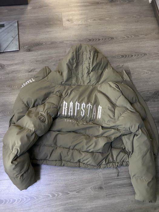 Geaca Trapstar Creme 2.0 Bucuresti Sectorul 4 • OLX.ro