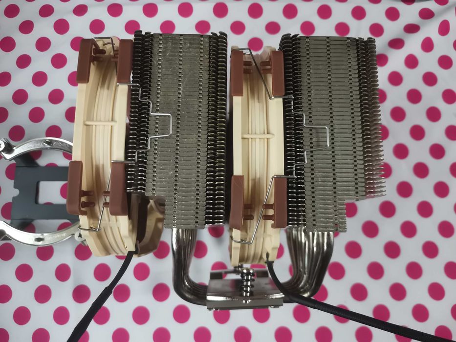 Cooler CPU Noctua NH-D15 socket 1150/1151 v2/1200. Bucuresti Sectorul 4 • OLX.ro