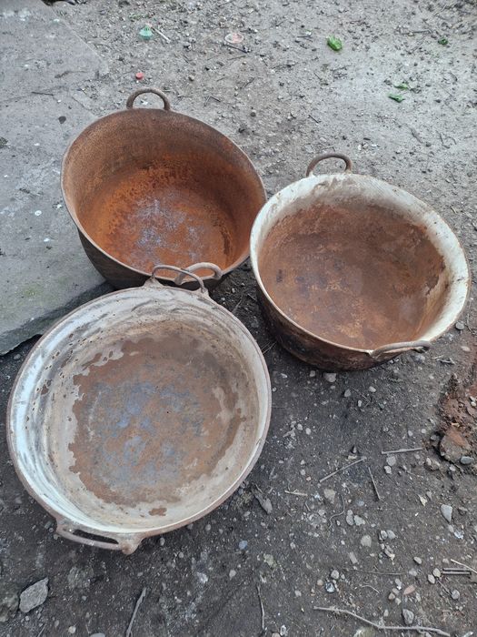 Vand ,ceaun ,caldare,tuci ,fonta 250 Arad • OLX.ro