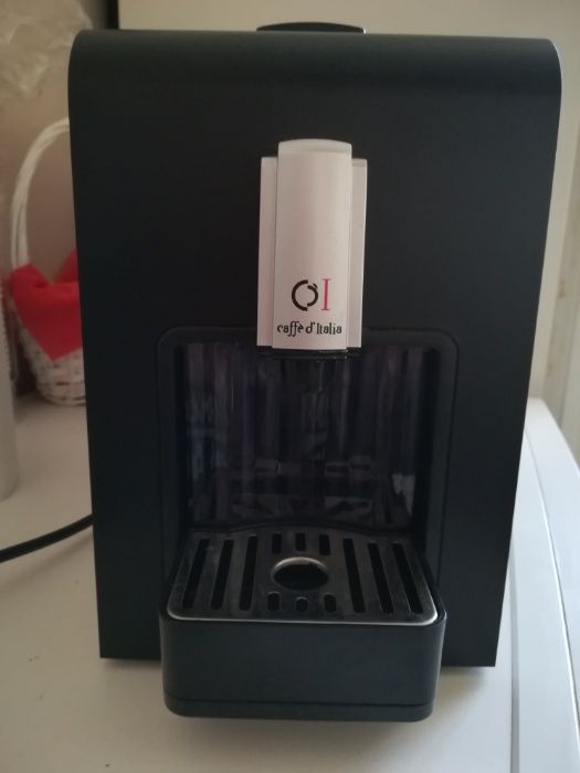 CAFFÈ D'ITALIA CHIKKO Италианска кафе машина 19бара гр. Бургас Център ...