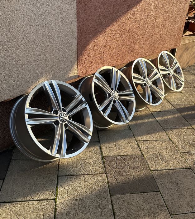Jante R18 5x112 Sebring OEM VW Iasi • OLX.ro