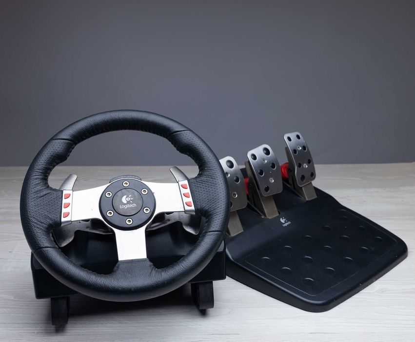 Volan Logitech G27 cu Pedale Timisoara • OLX.ro