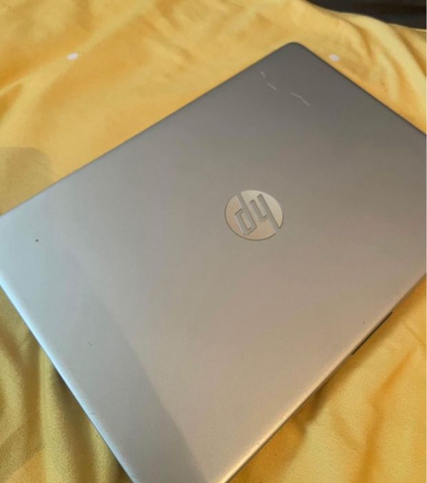 Laptop de vanzare Romanesti • OLX.ro