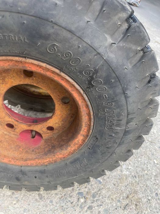 6.00-9 anvelope stivuitor cu janta Cauciucuri ocazie Suceava • OLX.ro