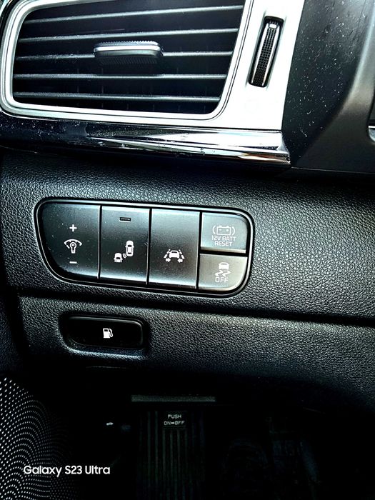 Kia Niro 1.6 GDI 6DCT HEV [hybrid] Premium Floresti • OLX.ro