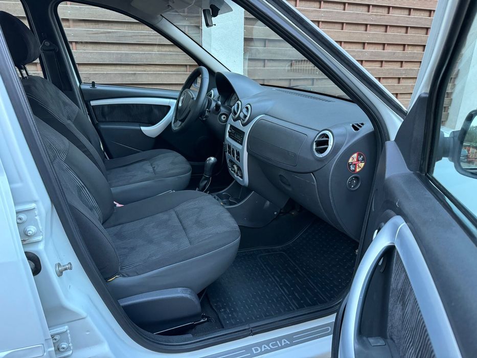 Dacia Logan Model Laureat Fab 2012 Motor 1.6 Benzină 90 CP Euro 5 ...