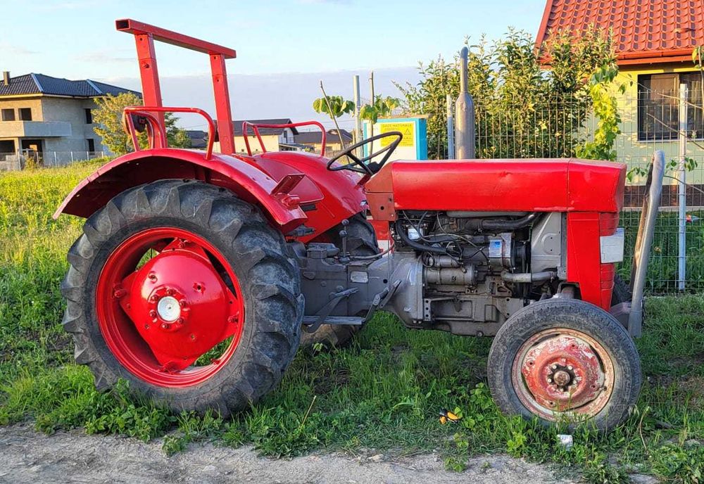 Tractoras Massey Ferguson 130 Vorovesti • OLX.ro
