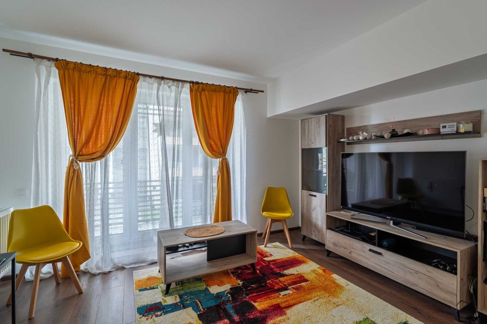 Garsoniera decomandata Brasov • OLX.ro