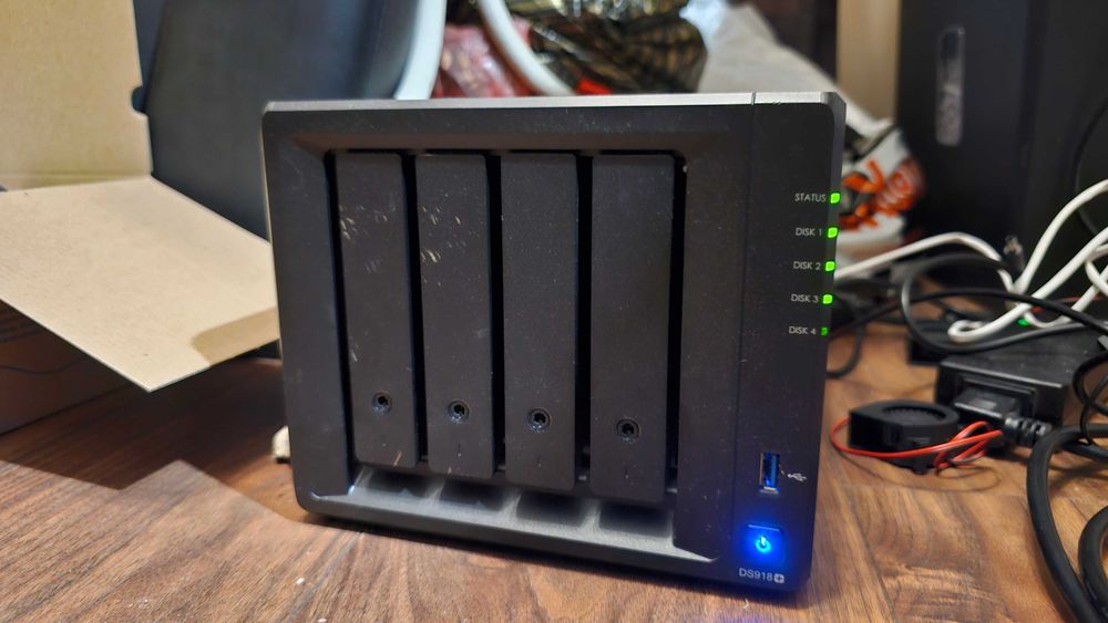 NAS Synology DS918+ / без дискове / RAM 4GB гр. Варна Спортна зала • OLX.bg