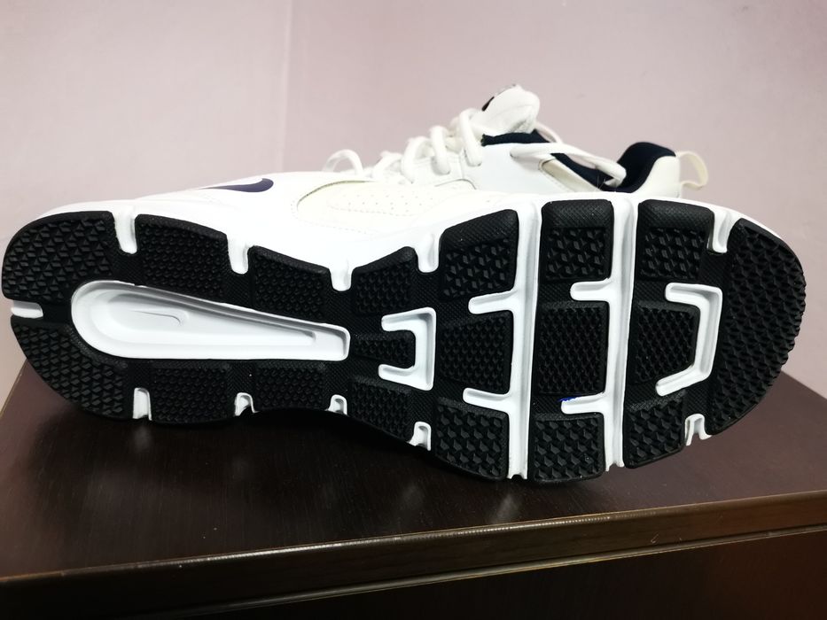 Nike albi pilele Craiova • OLX.ro