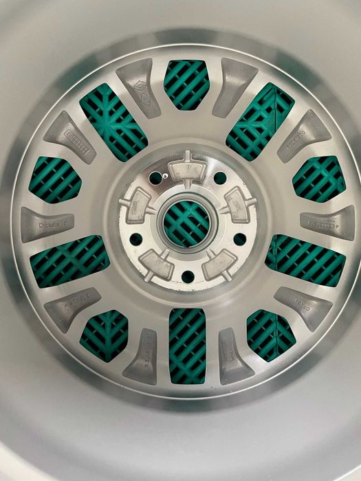 Jante noi originale Renault Dacia Duster R16 inch model Oraga Pitesti ...