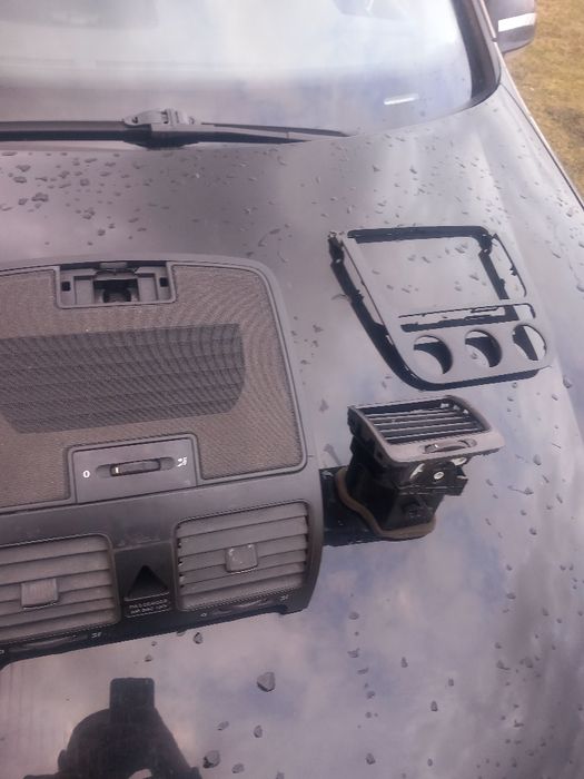 Volan golf 5 plus ce se vede în poza Resita • OLX.ro