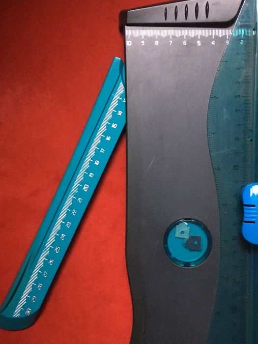 Ghilotina Maped pentru tăiat hârtie A4 Ploiesti • OLX.ro