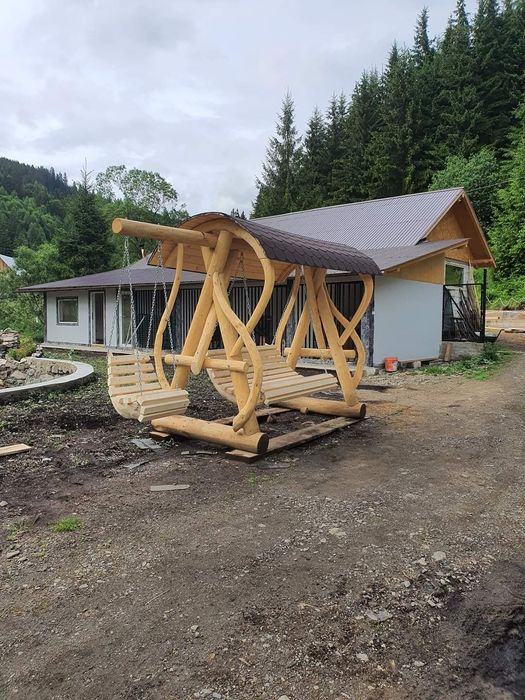 Leagane din lemn masiv Ortoaia • OLX.ro