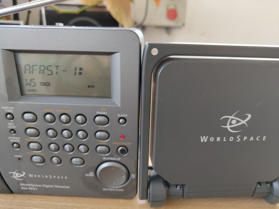 Radio HITACHI KH-WS1 World Space Digital Satellite-Receiver Japonia ...