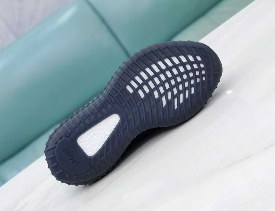 *199,99 RON* Yeezy Slides Boost 350 Black Reflective Premium Bucuresti ...