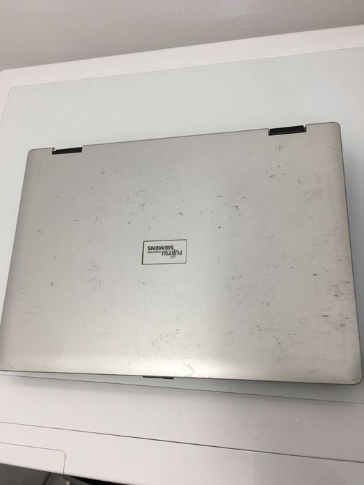 Laptop vechi fujitsu siemens Brasov • OLX.ro