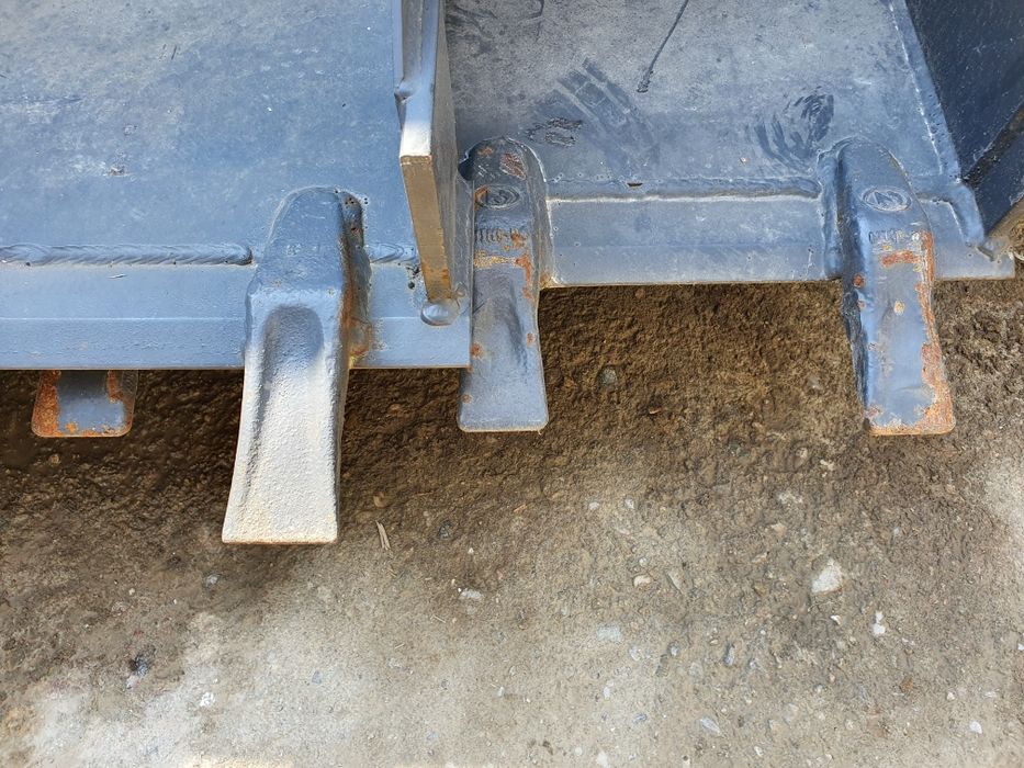 Cupa contragreutate miniincarcator bobcat gehl cat jcb komatsu mustang ...