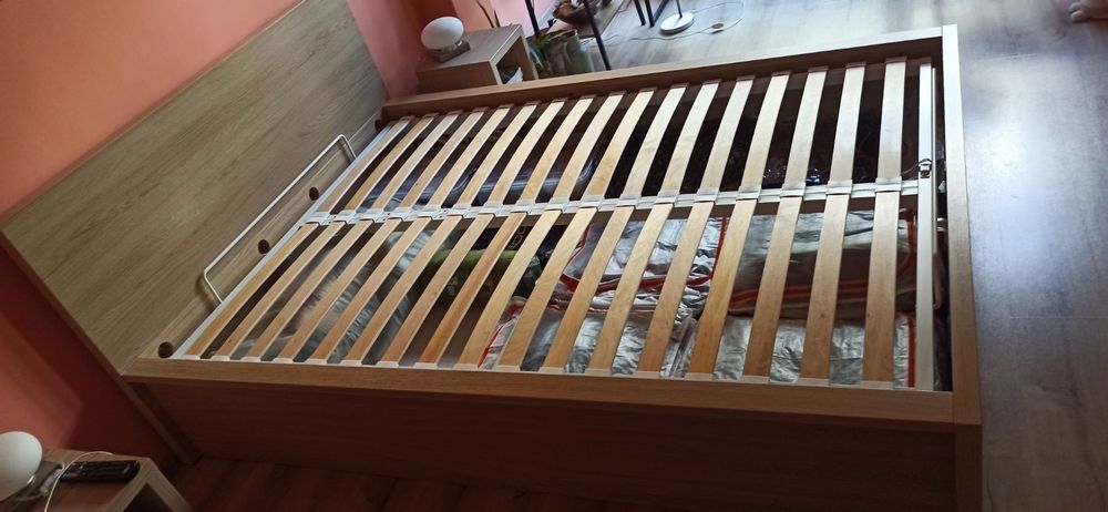 Легло MALM с матрак 140/200 и повдигащ механизъм гр. Бургас Център • OLX.bg