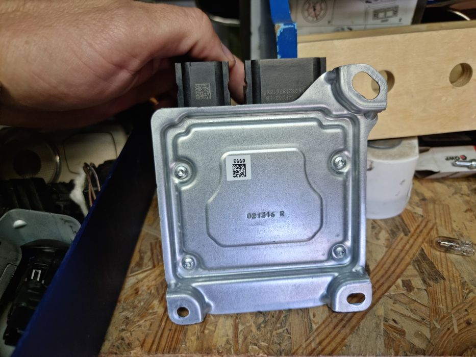 Calculator Modul Airbag Ford Focus 3 III 2016 Buda • OLX.ro