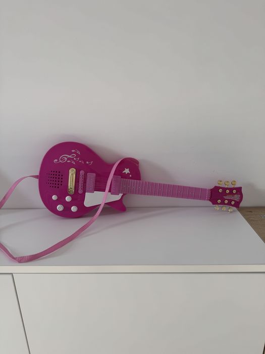 Chitara roz cu baterii Bucuresti Sectorul 4 • OLX.ro