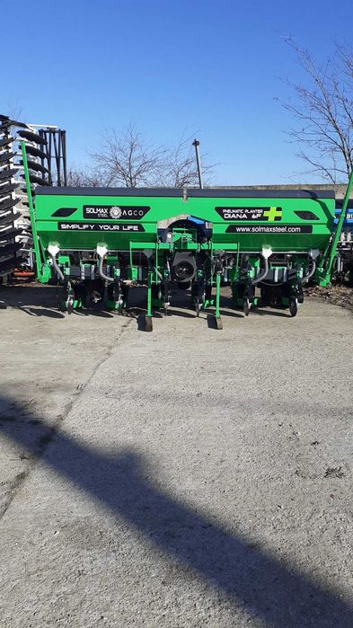 Semanatoare porumb / plante prasitoare Botoroaga • OLX.ro